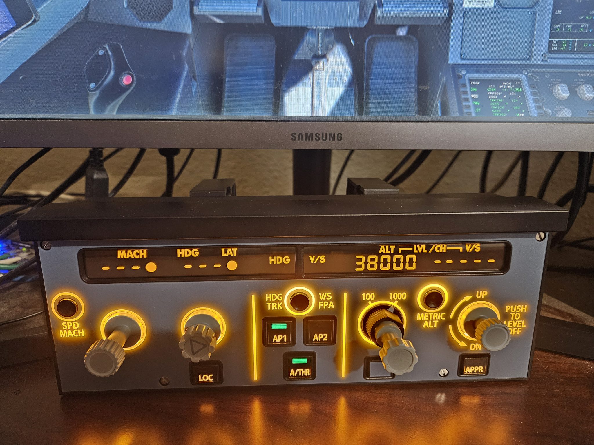 Winwing Airbus FCU Finally - Position and Hold